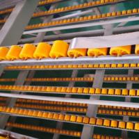 China Industrial Warehouse Carton Flow Rack Powder Coating 100-1000 Kgs Per Bed Light for sale