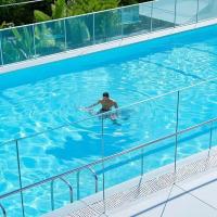 China Float Tempered Safety Glass Panels For Secure Pool Shower Room Use for sale