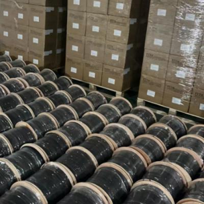 China FTTH GJYXCH Fiber Drop Optic Cable LSZH Jacket Dual Core G652D 1-4 Core Outdoor Aerial for sale