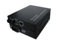 China Single/Dual Fiber Optic Media Converter with 100Mbps Speed, 2-120km Range, and Thunder Protection for sale