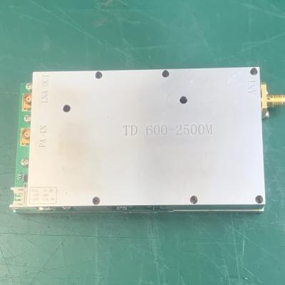 China 2W COFDM Signal Booster Broadband Amplifier 24V 600MHz-2500MHz TDD LTE with 47dB Gain for sale