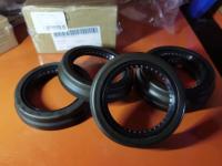 China Factory Direct Sales High Quality Heat Wear Resistant Truck Parts Truck Rear Wheel Oil Seal for Truck Fleet Maintenance for sale