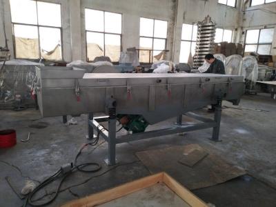 China Good Quality  1-5  layers  High Quality and Efficiency  Linear Vibrating Screen for Pet Flakes for sale