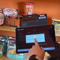 China 4-Core * 2.0GHz CPU Payment Terminal with 6400mAh Battery and Technical Support for sale