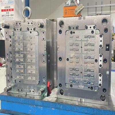 China Customized Service ODM Window handle base plate Mold Plastic Injection Molding Machine for sale