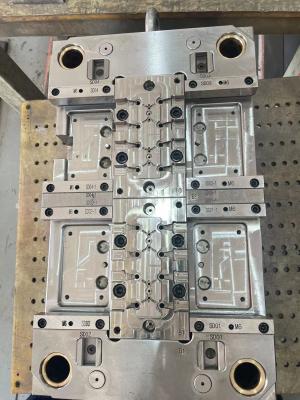 China Precision Plastic Injection Mold with Durable Construction for sale
