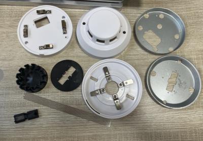China Flame-Retardant ABS Photoelectric Smoke Detector Housing with High Strength and Easy Installation for sale