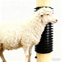 China Black Plastic Livestock Self Scratching Board 33X42cm for Relieving Itchiness in Farm Animals for sale