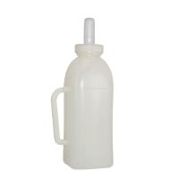 China 2L Capacity Calf Milk Feeder Bottle with Soft Silicone Nipple and Ergonomic Handle Design for Livestock Feeding for sale