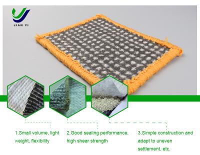 China Customized Bentonite Geotextile Clay Liner 4000g/㎡ with 15-24x Expansion for Waterproofing for sale