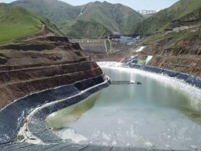 China Acid Alkali Resistant HDPE Geomembrane Liner 1.5mm 2.5mm for Tailings Management for sale