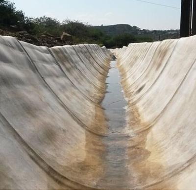 China Flexible Quick-Curing Cement Blanket with 4m Width for Slope Protection and Ground Reinforcement for sale