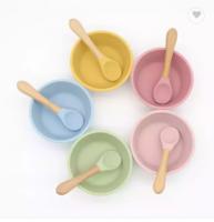 China Children Silicone Feeding Set Unbreakable Waterproof BPA Free Silicone Bowl And Spoon Set for sale