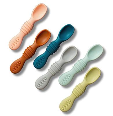 China Custom BPA Free Silicone Scoop Spoon For Baby'S First Stage Feeding for sale