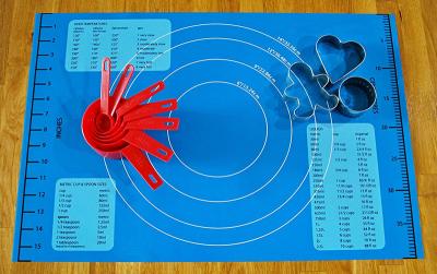 China Blue Non Stick Silicone Pastry Baking Mat Reusable Non Slip Extra Large for sale