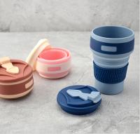 China Portable Stretchable Silicone Baby Cups Folding High Temperature Resistant for sale