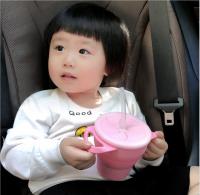 China Lightweight 350ml Foldable Silicone Snack Cup Spill Proof Silicone Collapsible Cup for sale