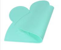 China Wear Resistant Silicone Non Slip Table Mat Easy Cleaning Bear shape for sale