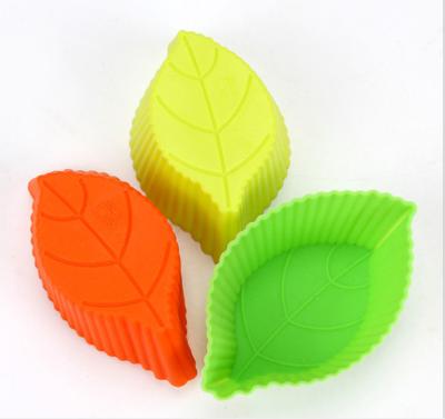 China Leaf Shaped Silicone Muffin Cup BPA Free High temperature Resistance for sale