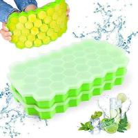 China 74 BPA Free Ice Cube Tray With Lid Spill Resistant Stackable for sale