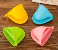 China Heat Insulation Silicone Baking Products Anti Scald Thickened Silicone Oven Mitts for sale