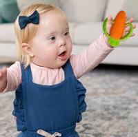 China Soft Textured Silicone Carrot Teether For Sensory Exploration Teething Relief for sale