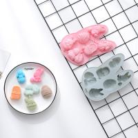 China Food Grade Silicon Ice Tray Mold With 6 Cavities , Easter Bunny Ice Tray for sale