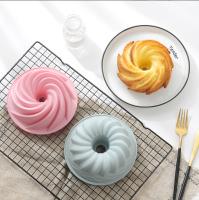 China Home Steam Baked Chiffon Cake Mold Silicone Non Stick Round Savarin Baking Tray 6cm for sale