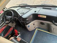 China 3 Diesel Engine Luxury Tour Coach with 6 8L Capacity Ultimate Luxury for sale