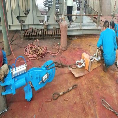 China 30-125 Ton Quick Release Towing Hook with 100mm Opening and 400N Release Force for Marine Mooring Operations for sale