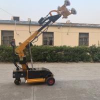 China EW Robot Vacuum Glass Lifter 300kg 800kg Electric Sucker with 3500mm Lift Height for sale