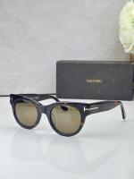 China Tm Ford Marine FT1315 Retro Cat-Eye Sunglasses for Women, Bold Acetate Frame with Signature T Logo on Temple, UV400 Protection Prescription for sale