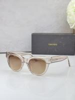 China Tm Ford Marine FT1315 Retro Cat-Eye Sunglasses for Women, Bold Acetate Frame with Signature T Logo on Temple, UV400 Protection Prescription for sale