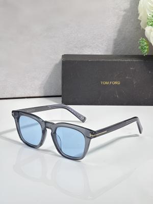 China Retro Square Thick Frame Sunglasses, Luxury Acetate UV400 Protection Unisex Shades with Signature T Logo FT1326 for sale