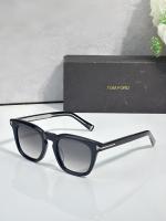 China Retro Square Thick Frame Sunglasses, Luxury Acetate UV400 Protection Unisex Shades with Signature T Logo FT1326 for sale