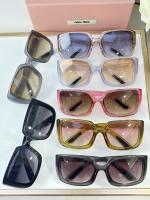 China Luxury Square Sunglasses for Women, Trendy Transparent Thick Frame Gradient Lens Designer Sunglasses, UV400 Protection Retro Oversized Square Shades, Multi Colors Fashion Eyewear for Beach Travel Dail for sale