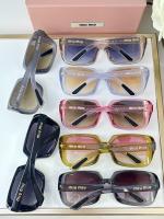 China Luxury Square Sunglasses for Women, Trendy Transparent Thick Frame Gradient Lens Designer Sunglasses, UV400 Protection Retro Oversized Square Shades, Multi Colors Fashion Eyewear for Beach Travel Dail for sale
