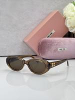 China Y2K Vintage Oval Cat Eye Sunglasses Women Luxury Gold Logo Small Frame Sunglasses UV400 Retro Fashion Eyewear for Street Style Vacation SMU C02 for sale