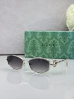 China Luxury Vintage Oval Metal Sunglasses for Women, Bamboo Temple Design Gradient Lens UV400 Protection Fashion Retro Small Frame Sunglasses GG7555 for sale