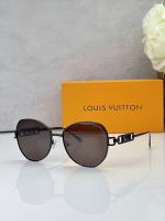 China Luxury Metal Irregular Oval Sunglasses for Women, Designer Chain Temple UV400 Gradient Lens Sun Glasses, Vintage Fashion Ladies Shades for Travel Beach Party for sale