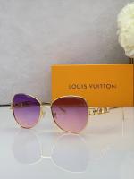 China Luxury Metal Irregular Oval Sunglasses for Women, Designer Chain Temple UV400 Gradient Lens Sun Glasses, Vintage Fashion Ladies Shades for Travel Beach Party for sale