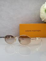 China Vintage Oval Pearl Chain Sunglasses for Women Luxury Metal Frame Gradient Lens UV400 Protection Elegant Ladies Eyewear for Party Travel Z8331 for sale