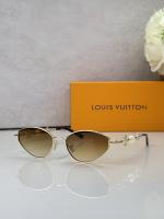 China Women Cat Eye Gradient Sunglasses, Luxury Metal Frame with Pearl Chain Decor UV400 Protection Vintage Retro Ladies Fashion Shades for Party Travel for sale