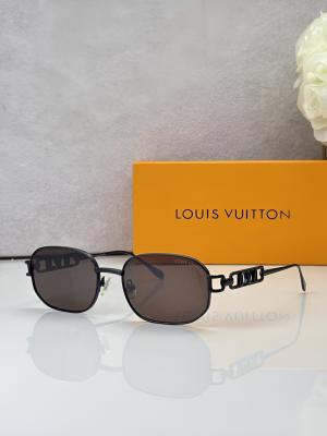 China Vintage Rectangle Metal Frame Sunglasses for Women Men Luxury Designer Hollow Logo Temple Gradient Lens UV400 Protection Fashion Retro Square Sun Glasses for Travel Beach Streetwear for sale