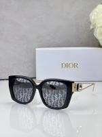 China Vintage Small Rectangular Sunglasses Women, Acetate Frame Hollow Metal Temple CD Signature Logo UV400 Fashion Sunglasses 30Montaigne S13F Prescription for sale
