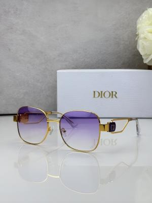 China Women Luxury Designer Inspired Square Sunglasses Hollow Geometric Metal Temple CD Logo Gradient Lens Oversized UV400 Sun Glasses Ladies Fashion Eyewear for Driving Travel Party Photoshoot for sale
