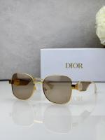 China Women Luxury Designer Inspired Square Sunglasses Hollow Geometric Metal Temple CD Logo Gradient Lens Oversized UV400 Sun Glasses Ladies Fashion Eyewear for Driving Travel Party Photoshoot for sale