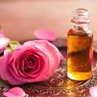 China Rose Essential Oil Natural Cosmetics Relaxation CAS 8007-01-0 for sale