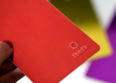 China Thermosetting High Epoxy Resin Content RAL Red Powder Coat for Smooth Gloss Finish and High Strength Corrosion Resistance for sale