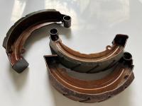 China Electric Cargo Tricycle Drum Brake Shoes 3 Wheel Motorcycle Brake Pad 30km/h for sale